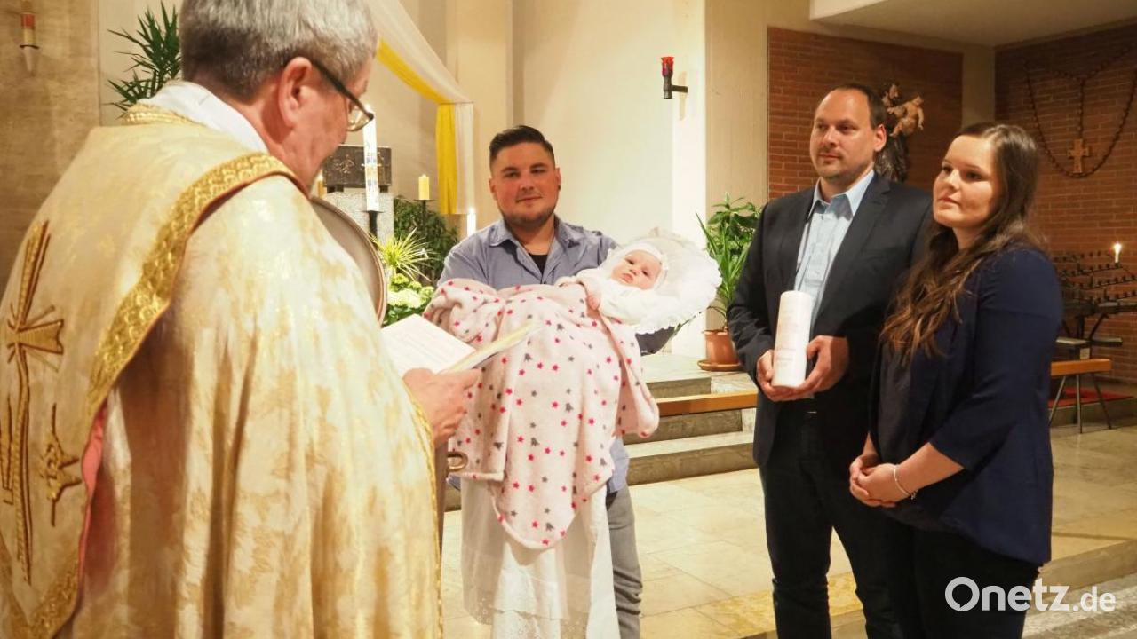 Taufe in der Osternacht | Onetz