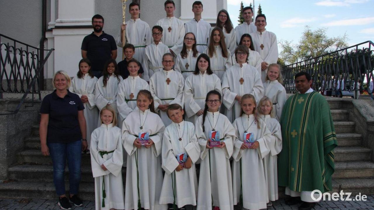 Freude über neue Ministranten in der Wallfahrtskirche | Onetz