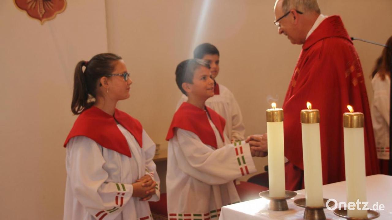 Pfarrei nimmt zwei neue Ministranten auf | Onetz