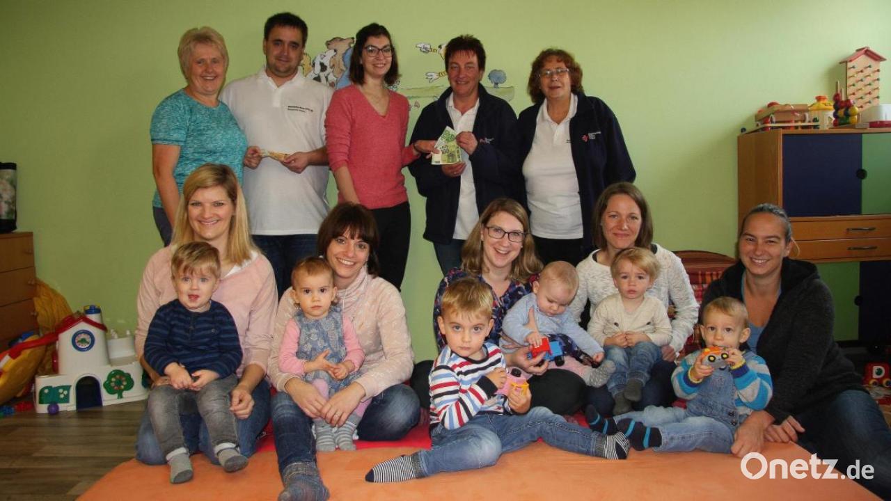 Basar-Erlös für die Helfer vor Ort | Onetz