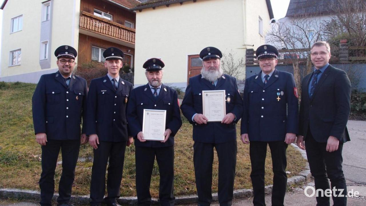 Feuerwehr Heumaden ehrt treue Mitglieder | Onetz