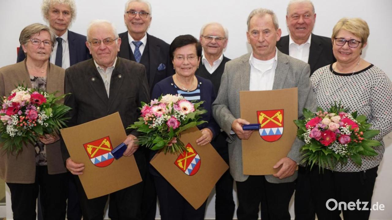 Drei Bürgermedaillen in Immenreuth überreicht | Onetz