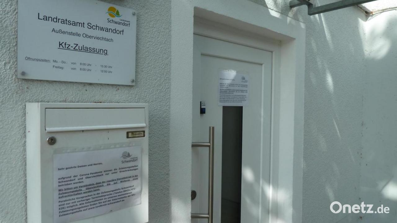 Kfz-Zulassung wird am Landratsamt Schwandorf zur Geduldsprobe | Onetz