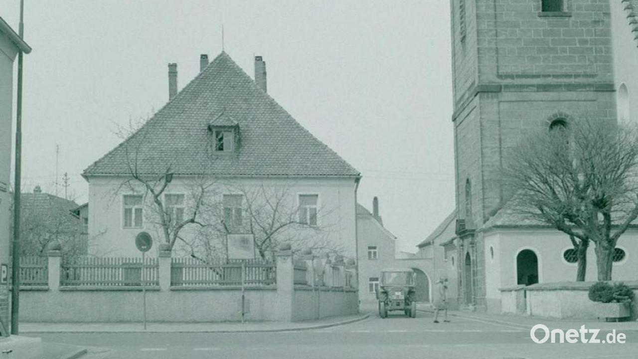 Vor 40 Jahren: Hirschauer Pfarrhof nach „siebenjährigem Krieg“ eingeweiht | Onetz