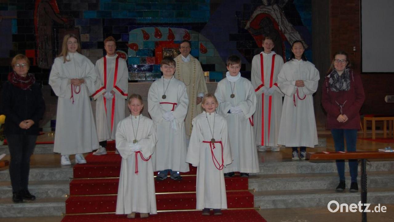 Vier "Neue" in der Schar der Ministranten der Pfarrgemeinde Grafenwöhr | Onetz