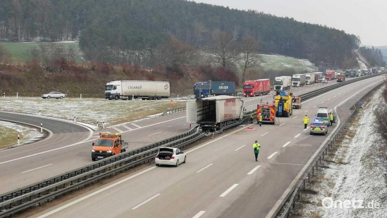 Unfall auf der A6: Autobahn gesperrt | Onetz