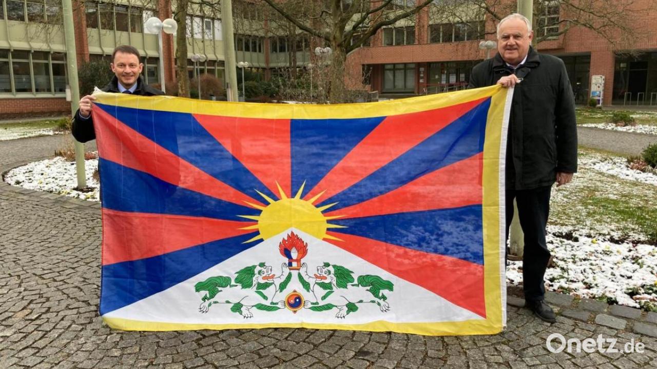 Weiden zeigt Flagge für Tibet | Onetz