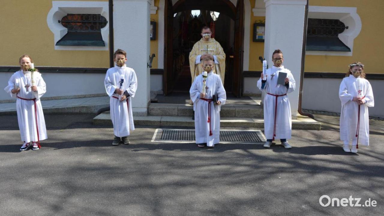 Fünf Kinder feiern Erstkommunion in der Pfarrei Herz Jesu Pechbrunn | Onetz