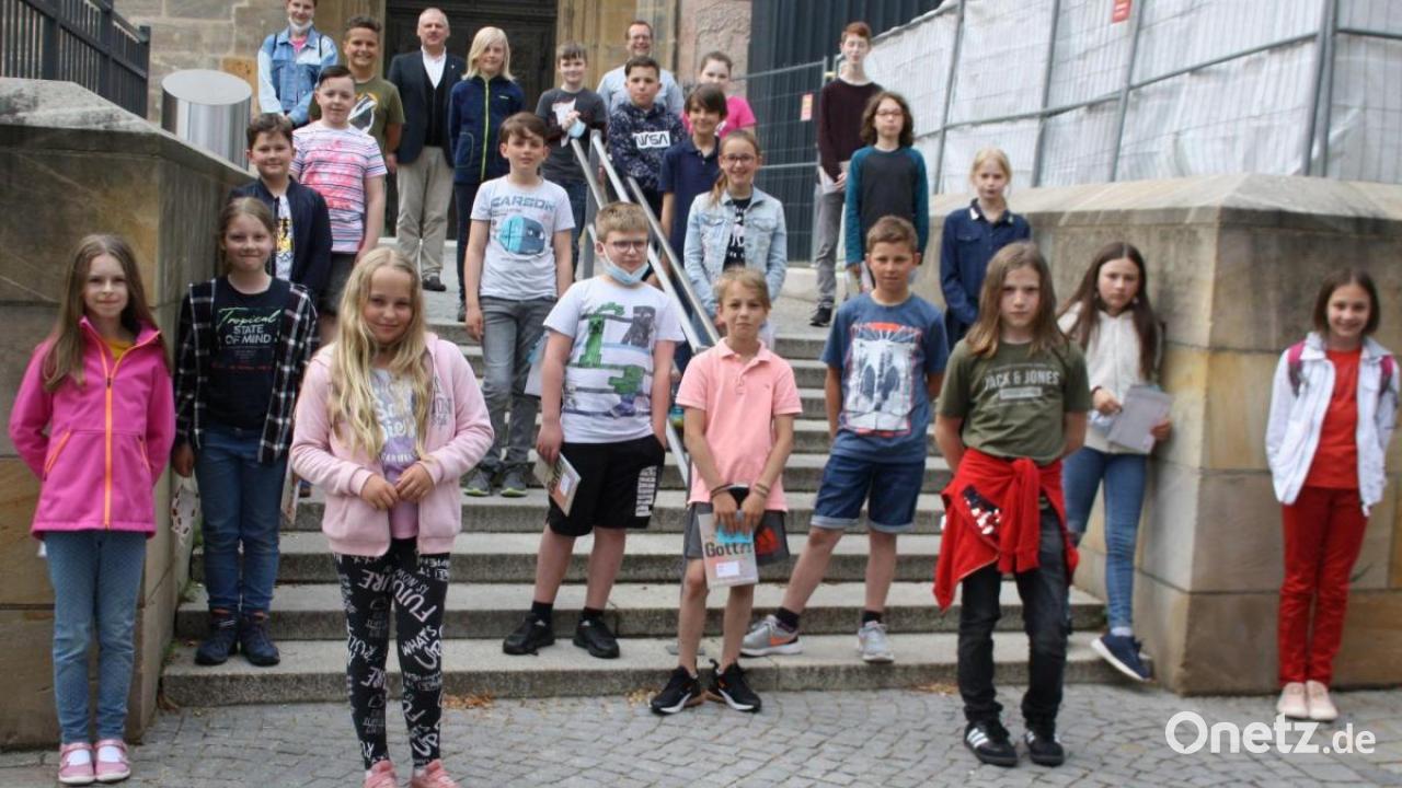 23 junge Christen empfangen in St. Martin Sakrament der Firmung | Onetz