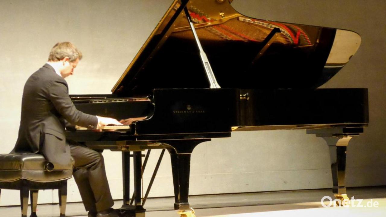 Pianist Bertrand Chamayou beim "Weidener Meisterkonzert" | Onetz