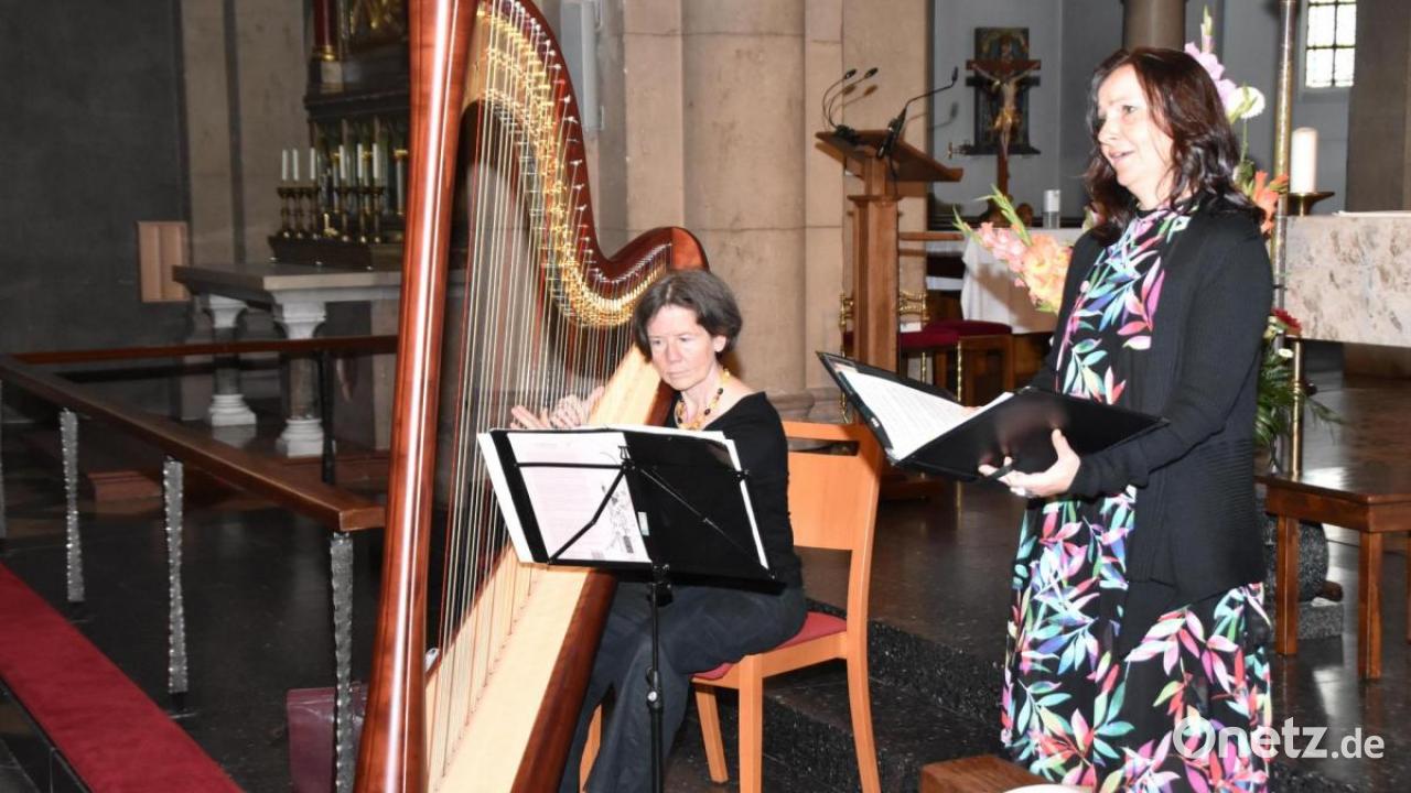 Harfenspiel und Soprangesang bei "Punkt 12" in Josefskirche | Onetz
