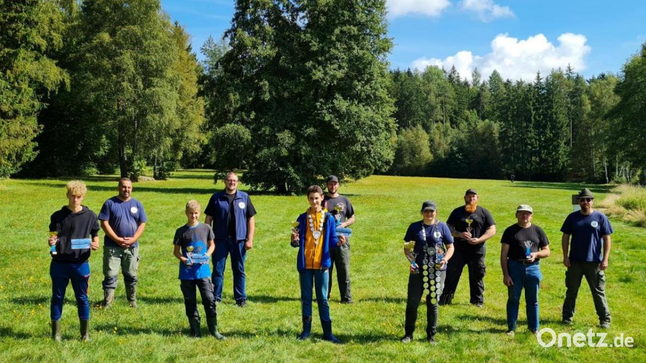 Nina Rath Fischerkönigin am Rothenbürger Weiher | Onetz