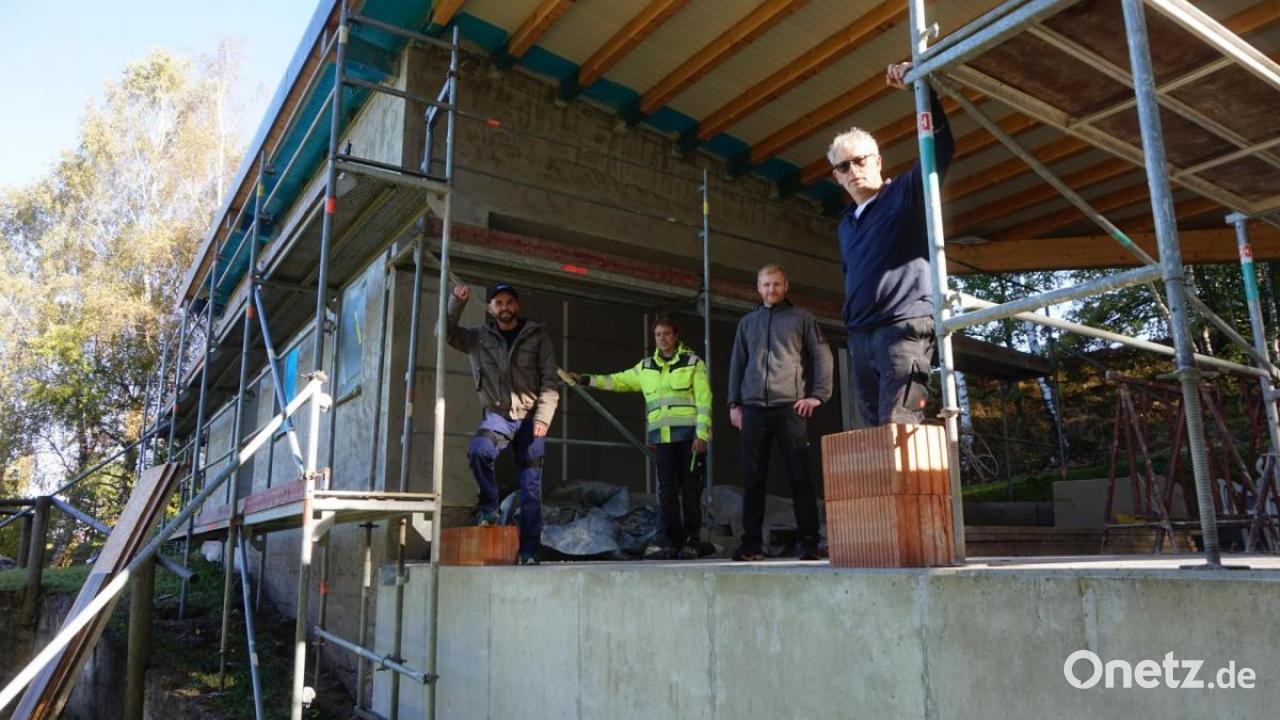 Endspurt für Bühnen-Neubau des Schönseer Jugend- und Musik-Clubs | Onetz