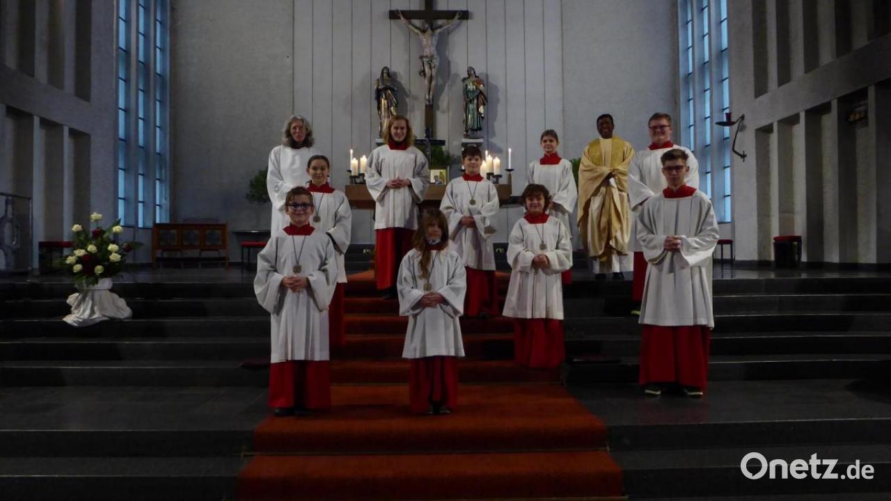Neue Ministranten in St. Elisabeth Weiden aufgenommen | Onetz