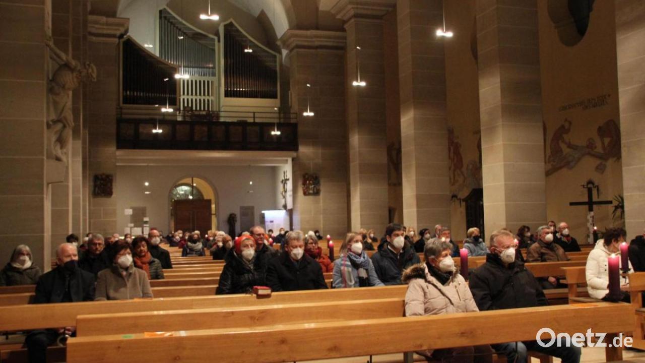 25 Paare aus Pfarrei Hl. Dreifaltigkeit danken für runde Zahl an Ehejahren | Onetz