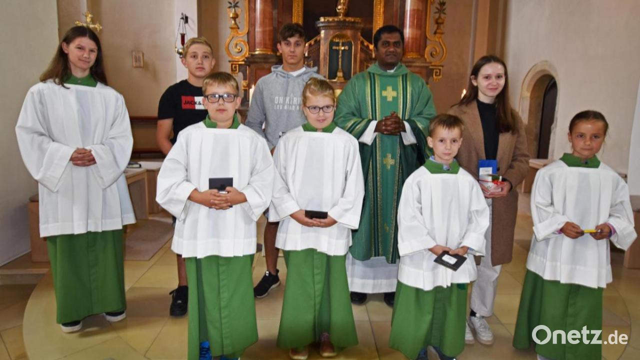 Pfarrei Illschwang verabschiedet langjährige Ministranten | Onetz