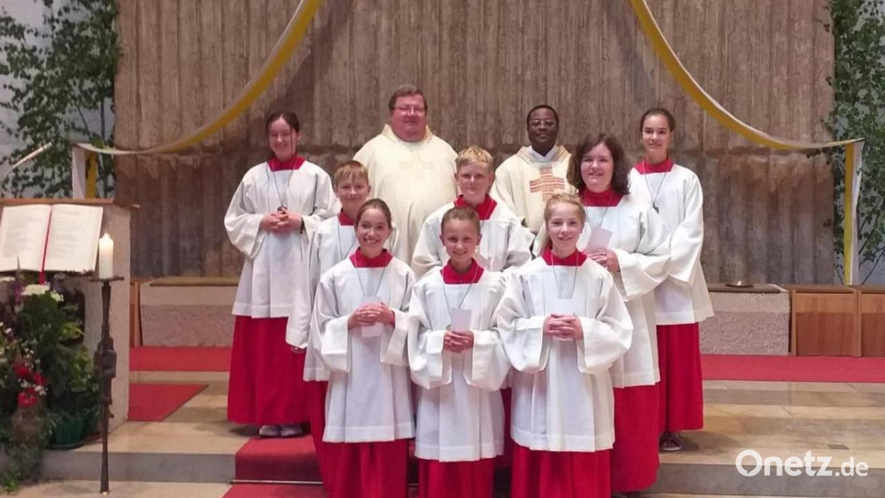 Neue Ministranten in Hl. Geist Neuhaus aufgenommen | Onetz
