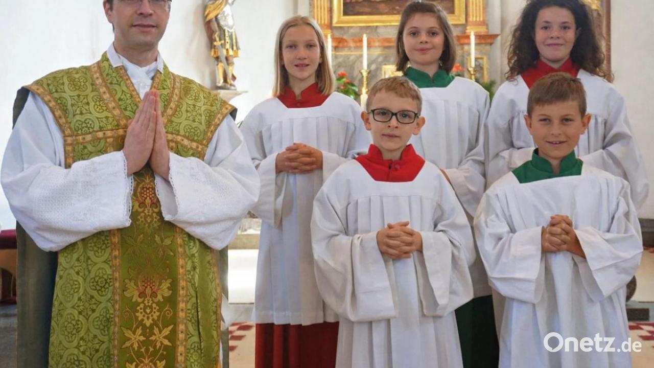 Sieben neue Ministranten in Flossenbürg | Onetz