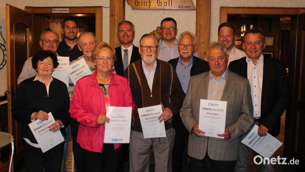 CSU Sulzbach-Rosenberg dankt für Treue zur Partei über Jahrzehnte | Onetz