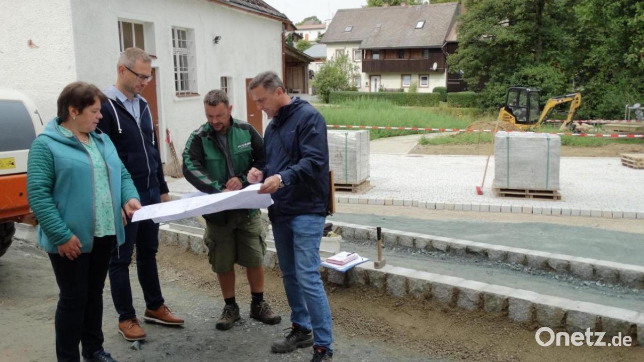 Dorfmitte Pullenreuth: Fertigstellung Ende Oktober | Onetz
