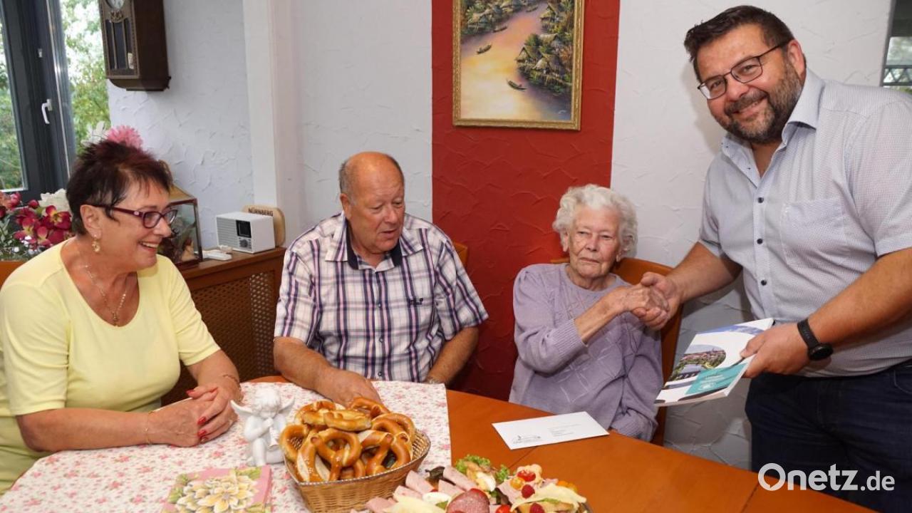 Hildegard Hösl feiert in Immenreuth 95. Geburtstag | Onetz