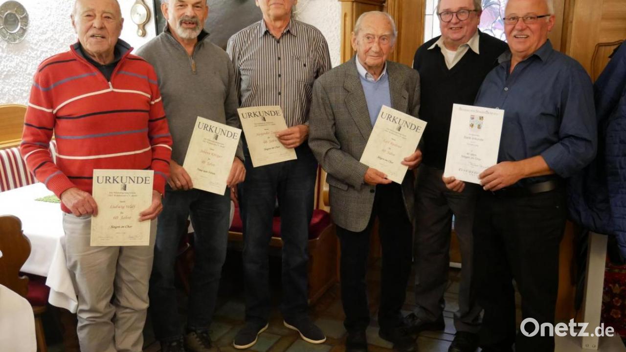 Eine nicht alltägliche Ehrung beim Männergesangverein Waldsassen | Onetz