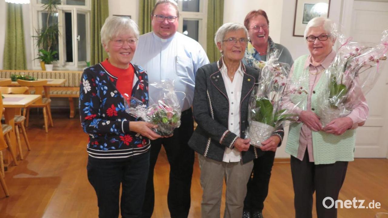 Frauenbund Kemnath ehrt Mitglieder | Onetz