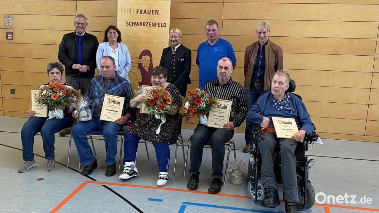 "Tag der Begegnung" in Schwarzenfeld: Mitarbeiter der Naabwerkstätten ...