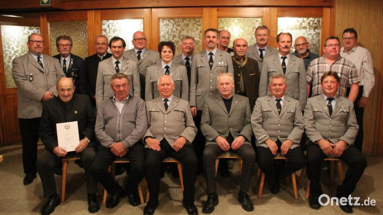 Neuwahlen und Mitgliederehrungen bei Jahreshauptversammlung der ...