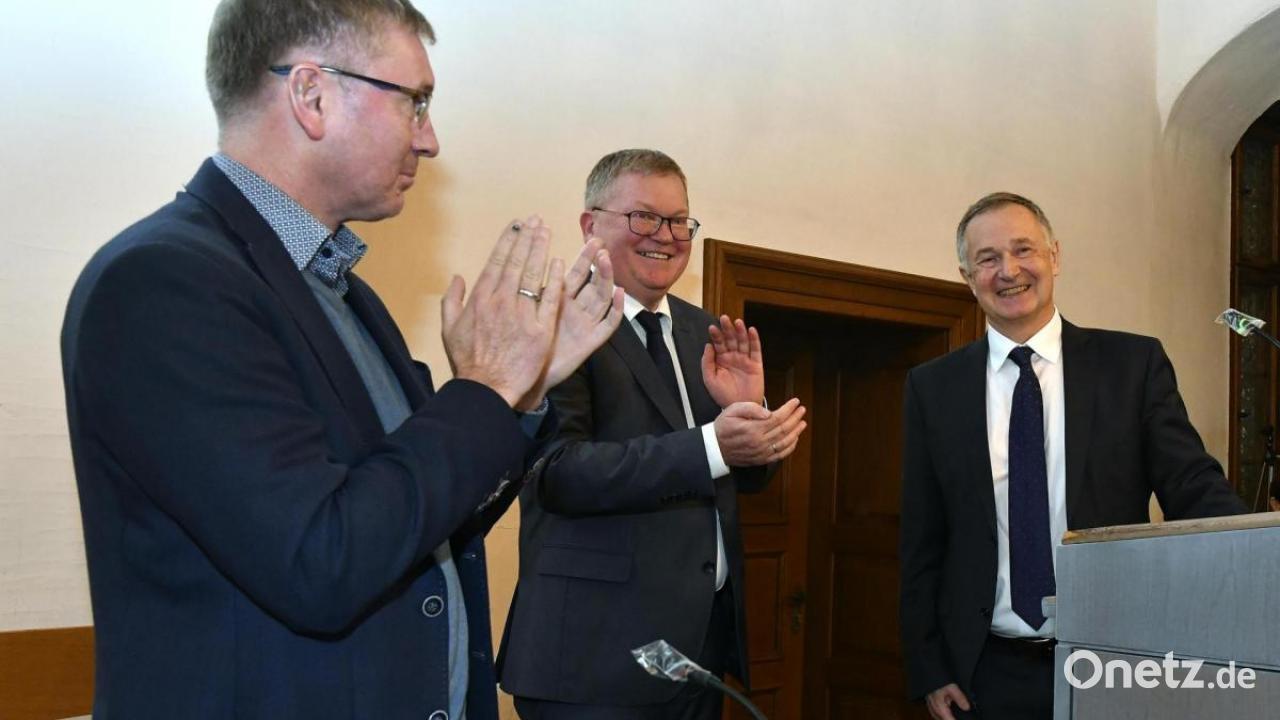 Stadt Amberg verabschiedet Sozialreferent Dr. Harald Knerer-Brütting ...