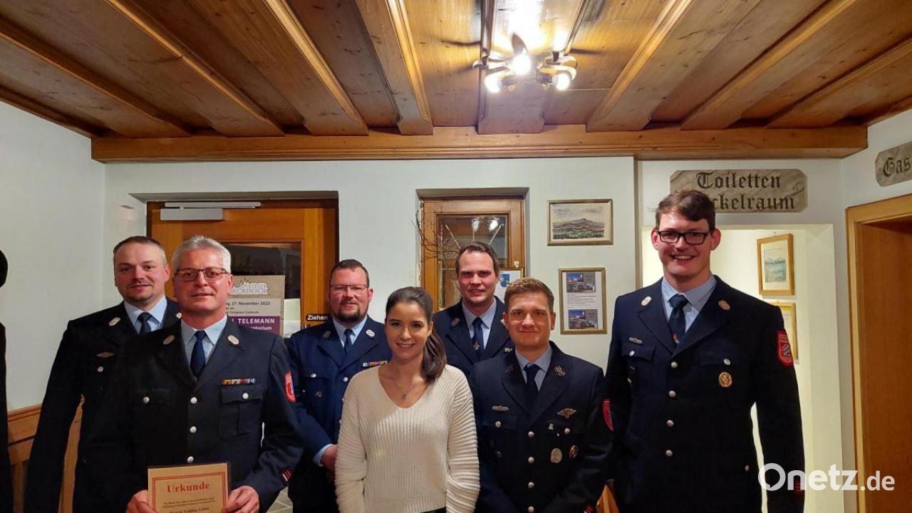 Feuerwehr Lintach ernennt Tobias Göbl zum Ehrenvorsitzenden | Onetz
