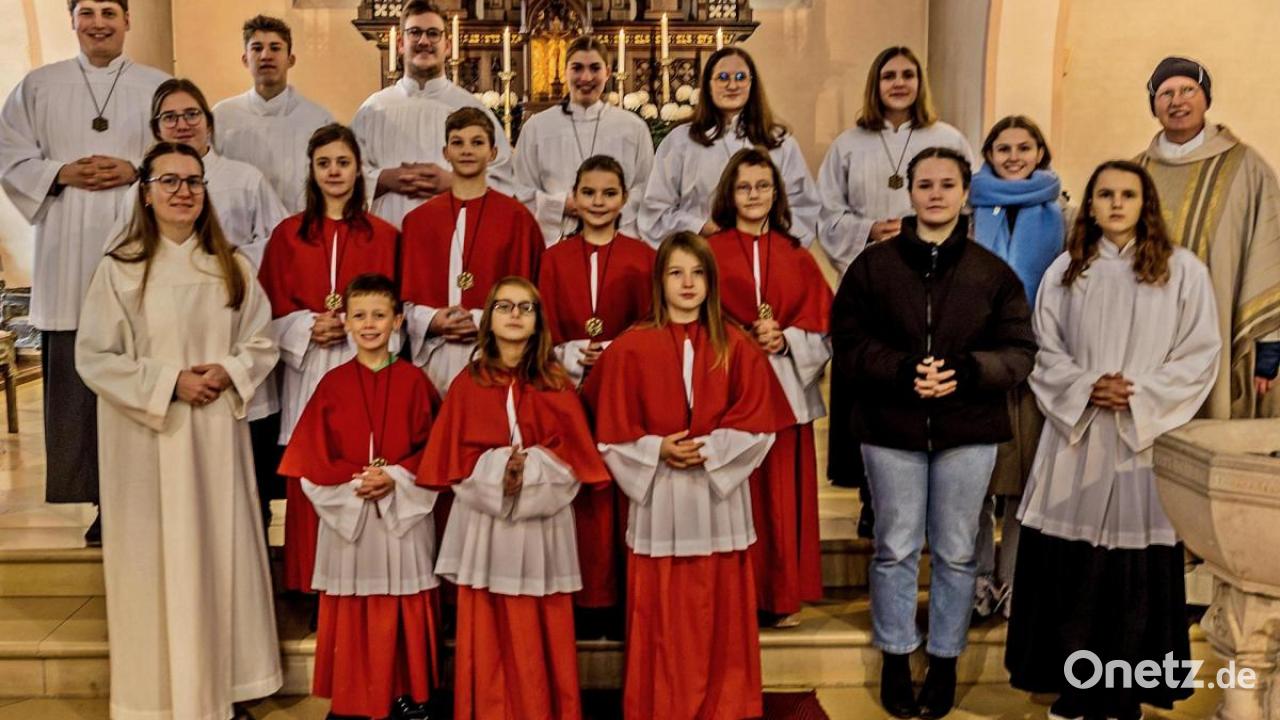 Sieben neue Ministranten in der Pfarrei St. Marien Rothenstadt. | Onetz