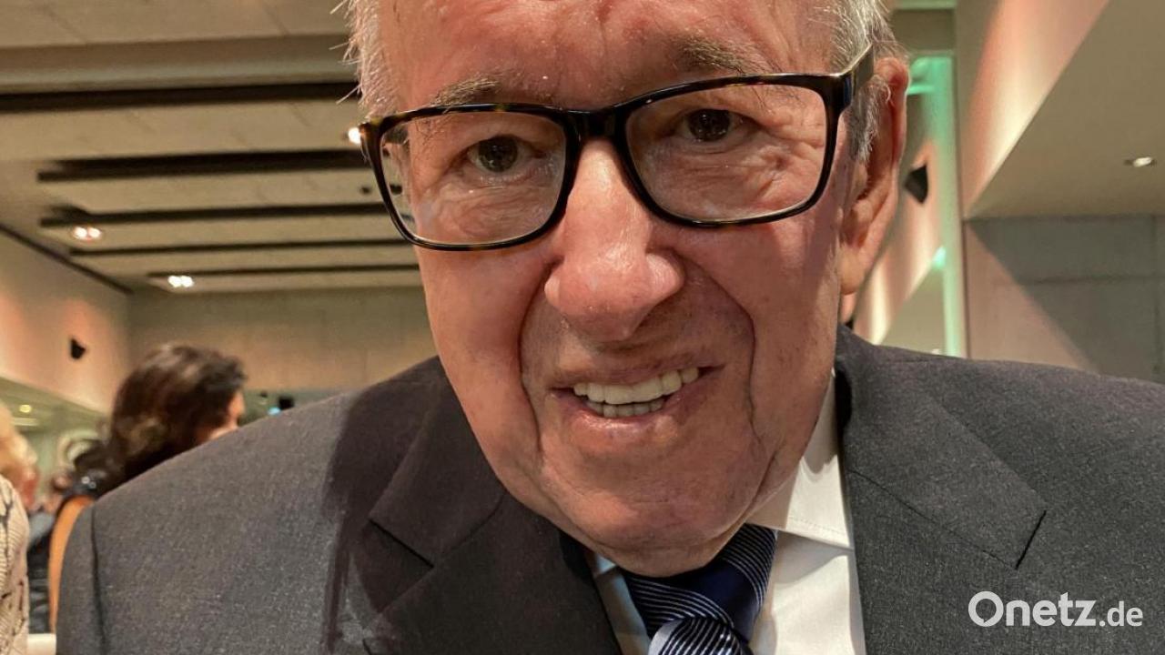 Trauer um Weidens Ehrenbürger Tobias Denk | Onetz