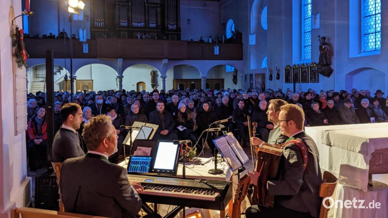Die "Stimmen der Berge" öffnen in Schönsee die Herzen | Onetz