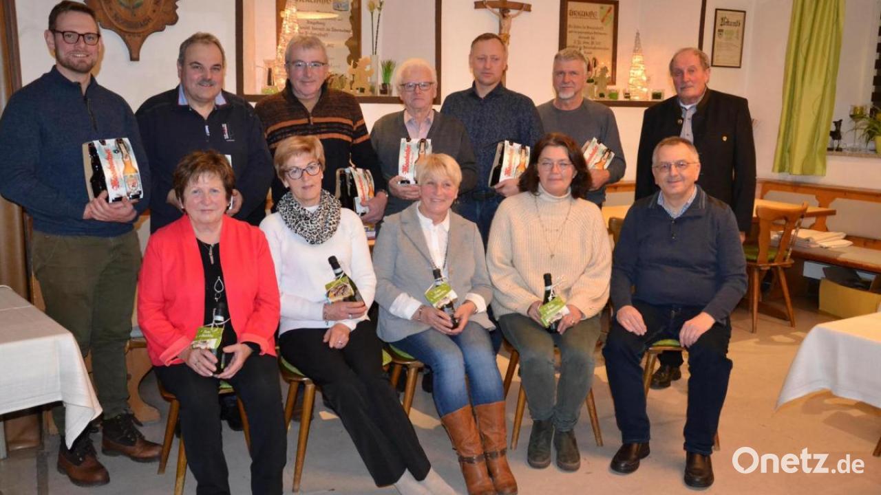 Ehrungen beim OWV Moosbach für besondere Leistungen | Onetz