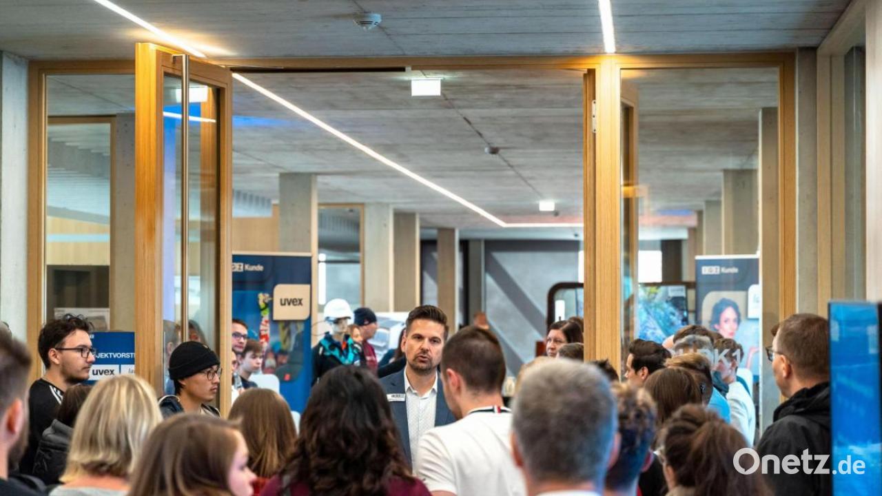 IGZ rollt Bewerbern und Gästen den roten Teppich aus | Onetz