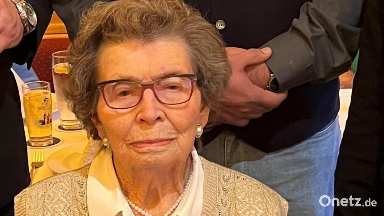 Monika Posser aus Vilseck mit 100 Jahren noch vielseitig interessiert ...