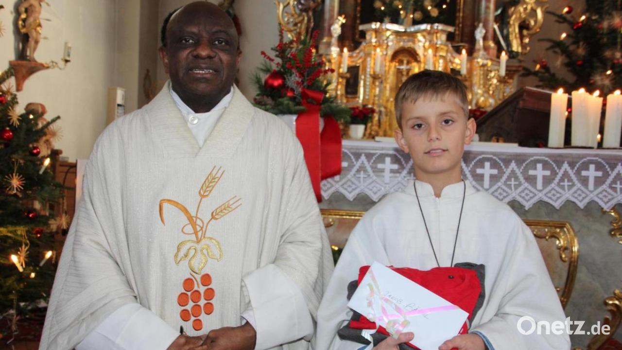 Jakob Bäuml ist neuer Ministrant in der Pfarrei St. Johannes | Onetz