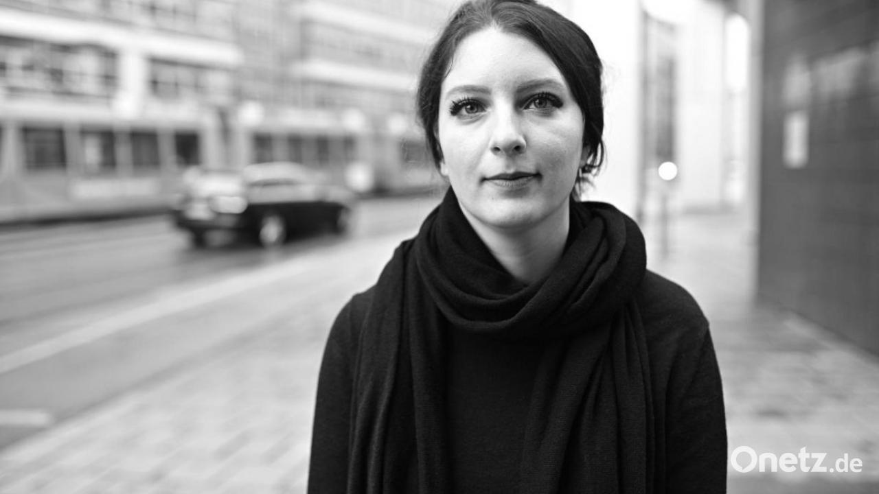 Junge Autorin liest im Literaturhaus Oberpfalz aus ihrem Debüt-Roman ...