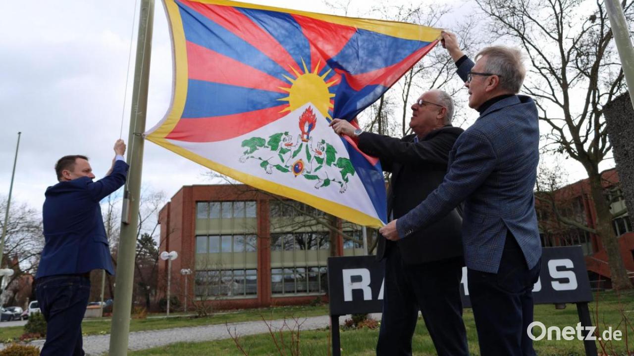 Stadt Weiden zeigt "Flagge für Tibet" | Onetz