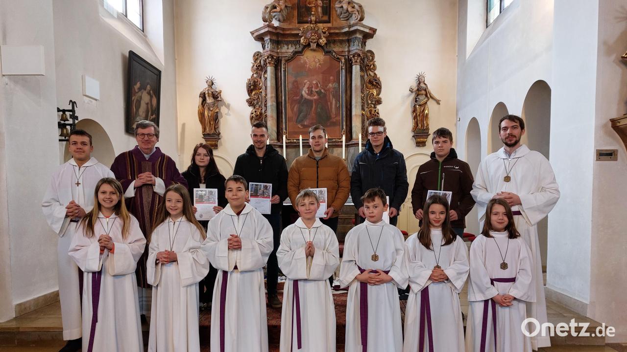 Neue Ministranten in der Expositurgemeinde Poppenreuth | Onetz