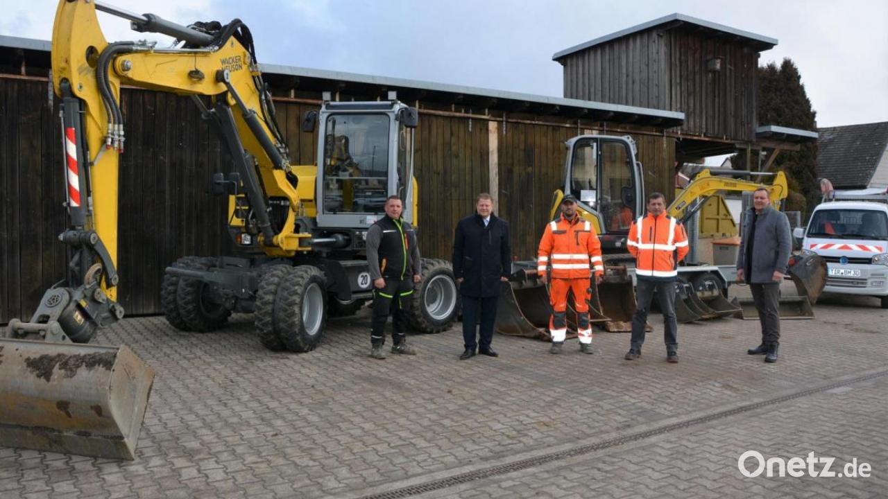 Bauhof der Stadt Mitterteich verfügt jetzt über zwei Bagger | Onetz