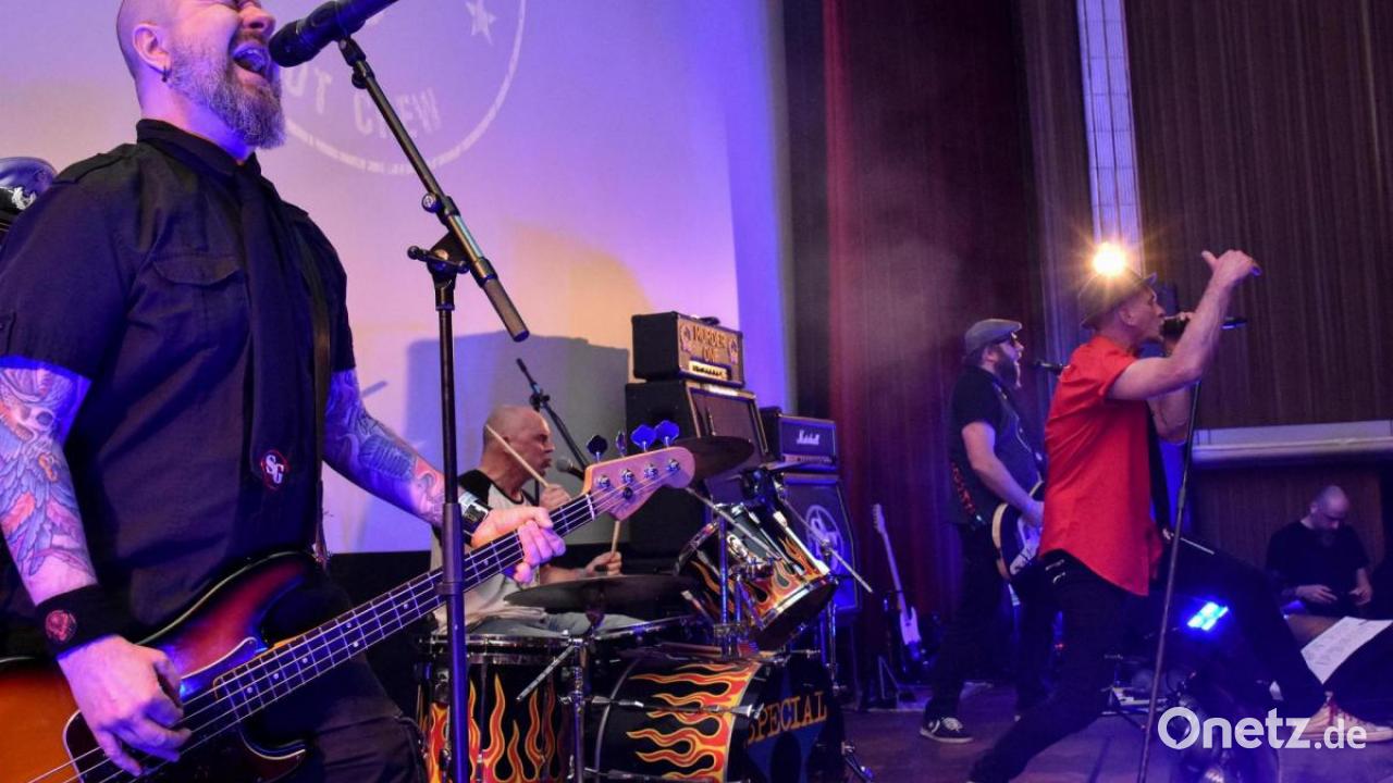 30 Jahre: Special Gue$t: Hütte brennt im Ringtheater | Onetz