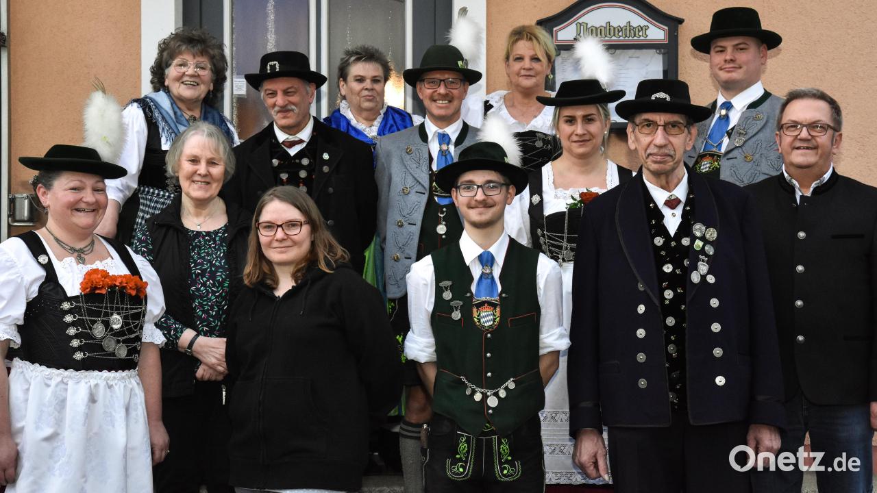 Hoamatland Amberg wählt neuen Vorstand und ehrt Mitglieder | Onetz