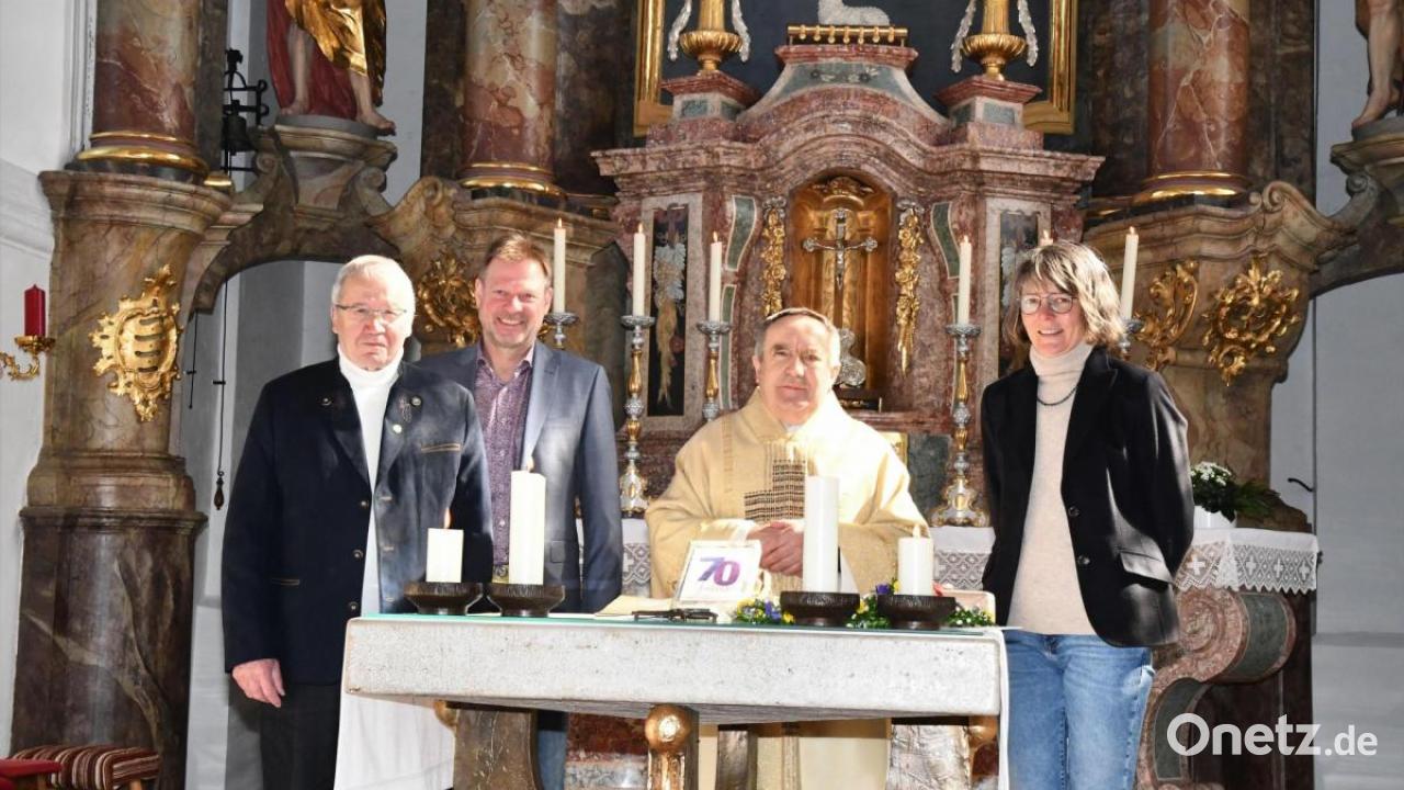 Pfarrer Eduard Kroher feiert an Ostermontag 70. Geburtstag | Onetz