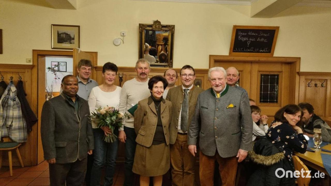 Alois Heldmann für 22 Jahre als Jagdvorsteher geehrt | Onetz