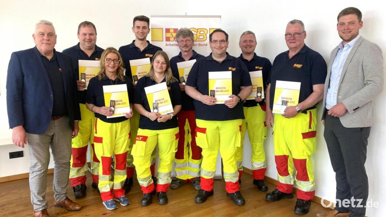 Nach Einsatz im Ahrtal: Helfer vom ASB Jura mit Fluthilfemedaille ...