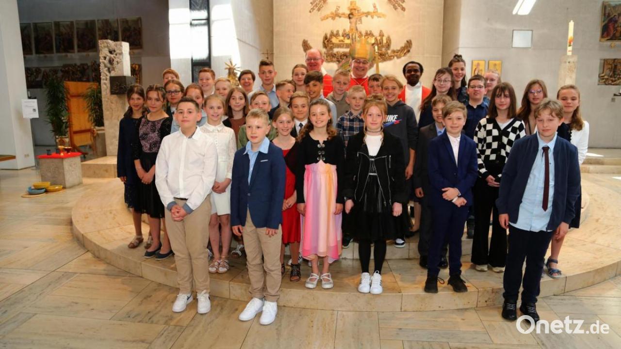 Firmung in Pfarrei Kümmersbruck: "Wer glaubt, der blickt durch, wer glaubt, der weiß, worauf es ...