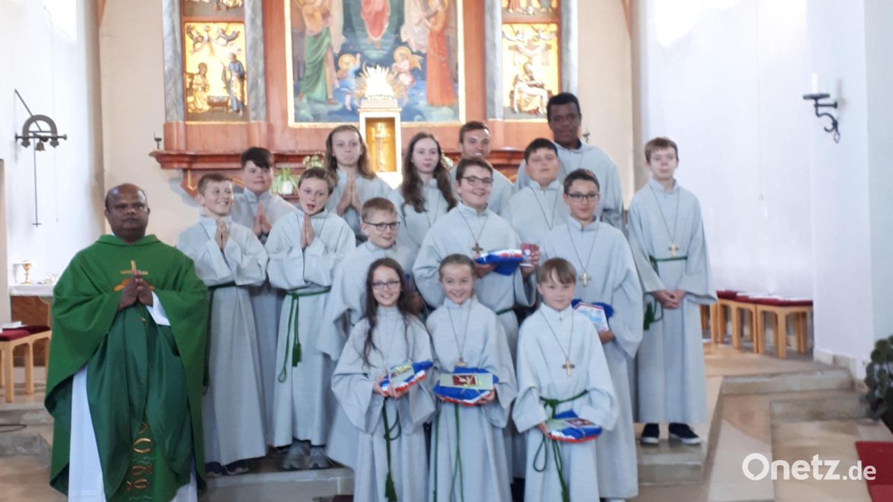Sechs neue Ministranten in Krummennaab | Onetz