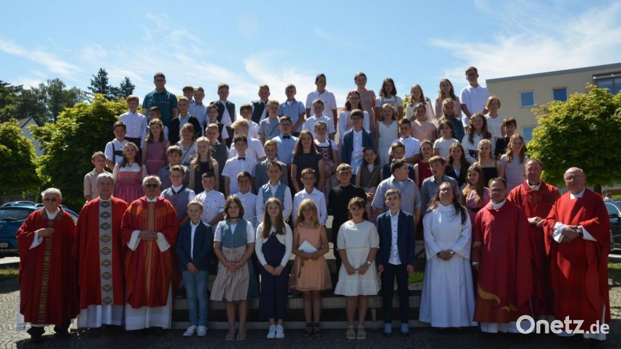 Junge Christen empfangen in Vohenstrauß das Firmsakrament | Onetz